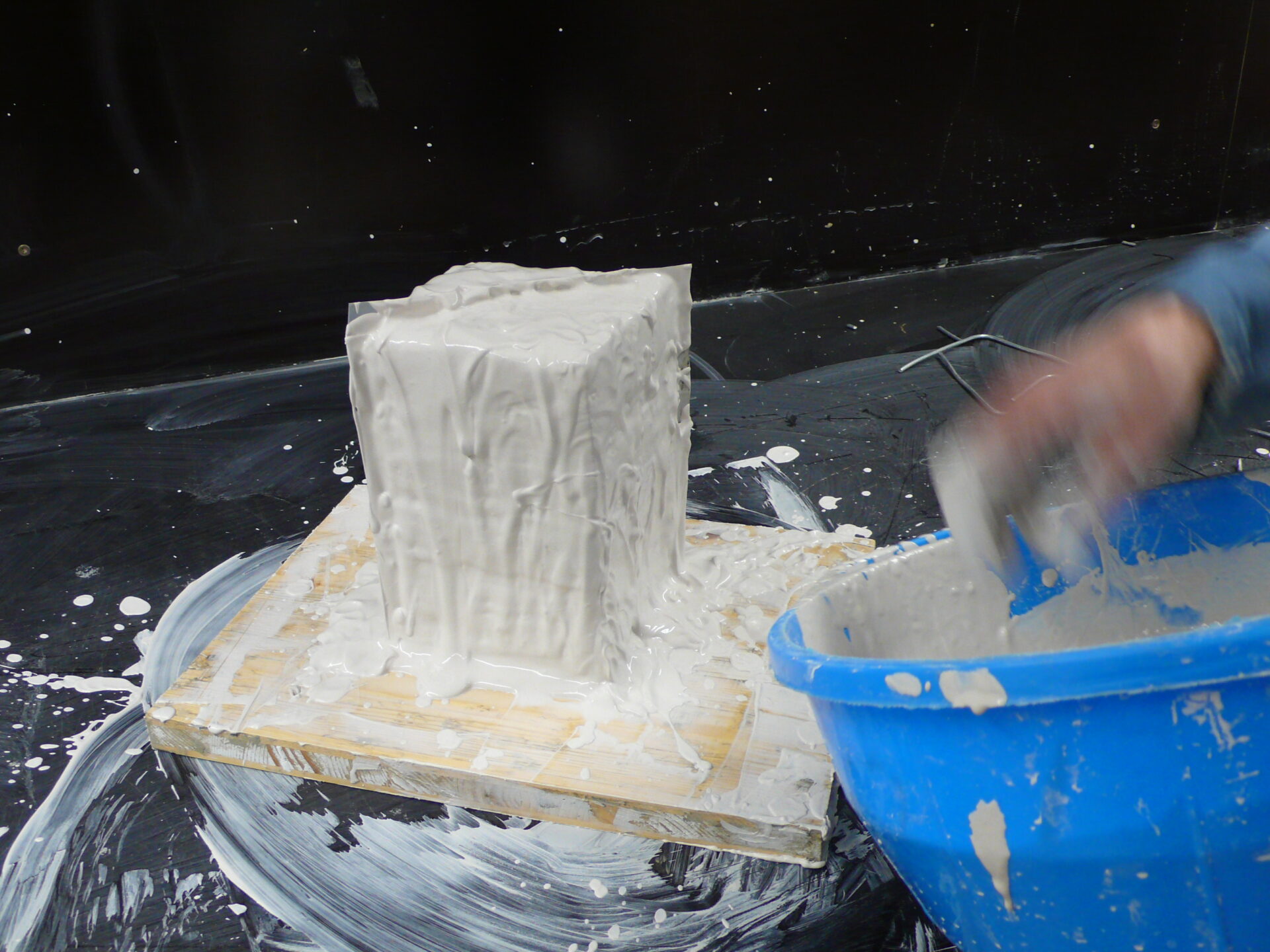 Gipsgiessen mit zweiteiliger verlorener Form – Werkstätten Design Film ...